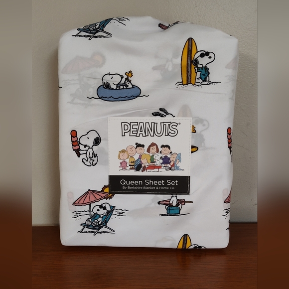 Berkshire | Bedding | Nwt Peanuts Snoopy Queen Size Sheet Set Summer ...